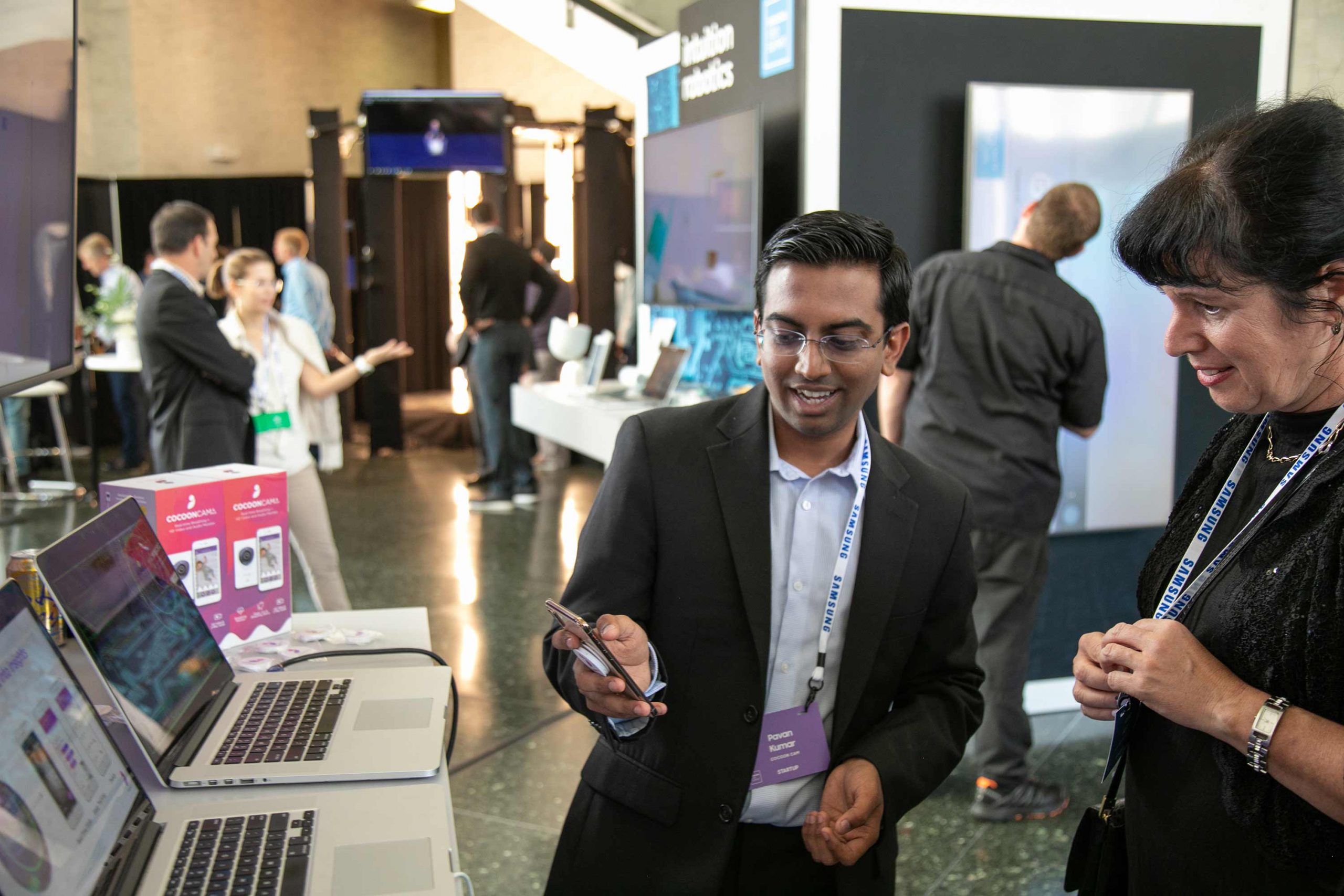 Innovation Zone Demo Exhibits — Samsung CEO Summit 2018 | Samsung ...